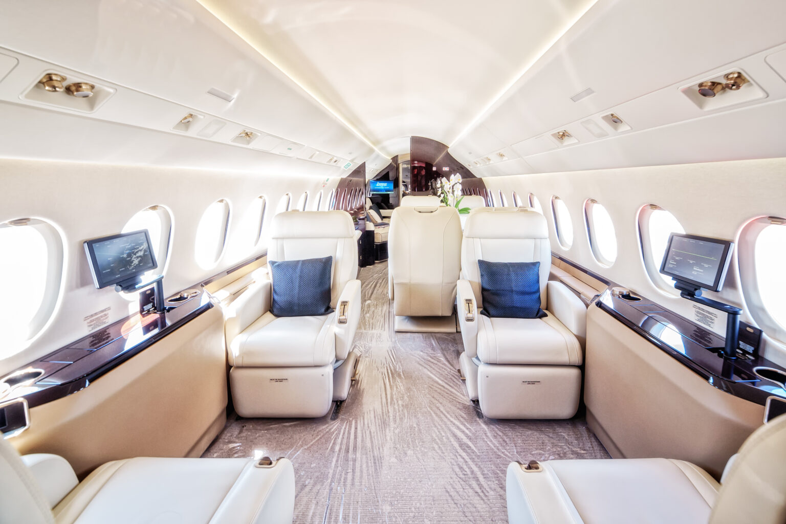 Falcon 900 for Sale - Used Falcon 900 Price - The Jet Collection