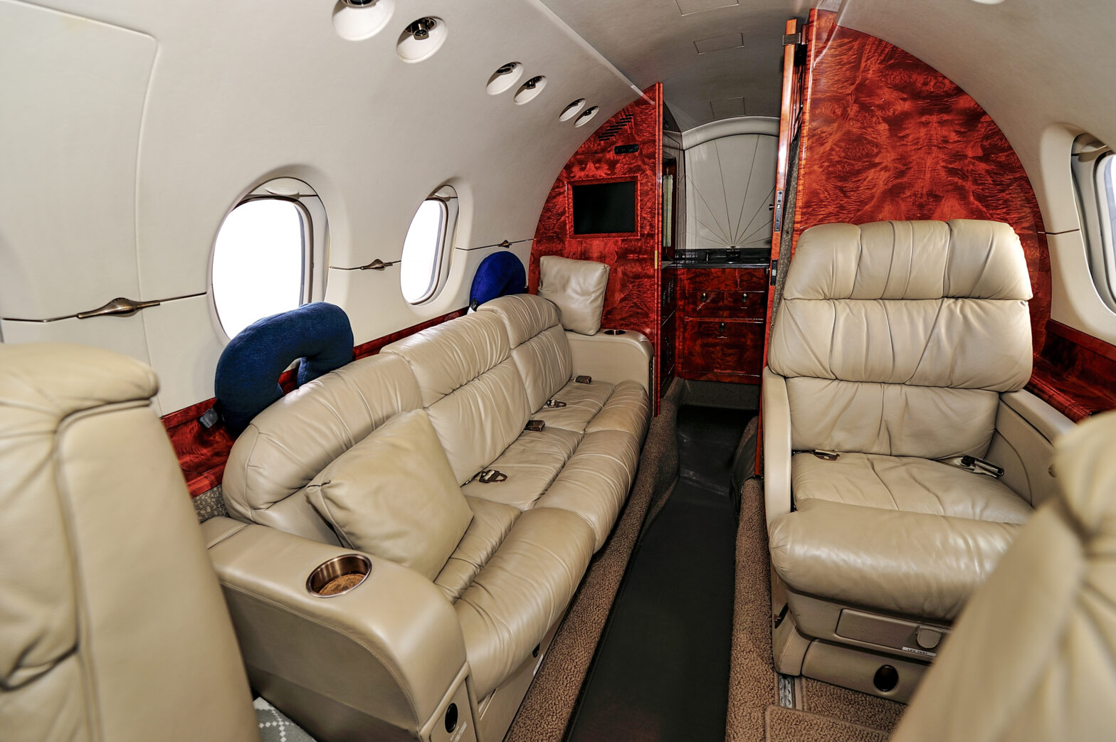 Hawker 850XP Private Jet - The Jet Collection